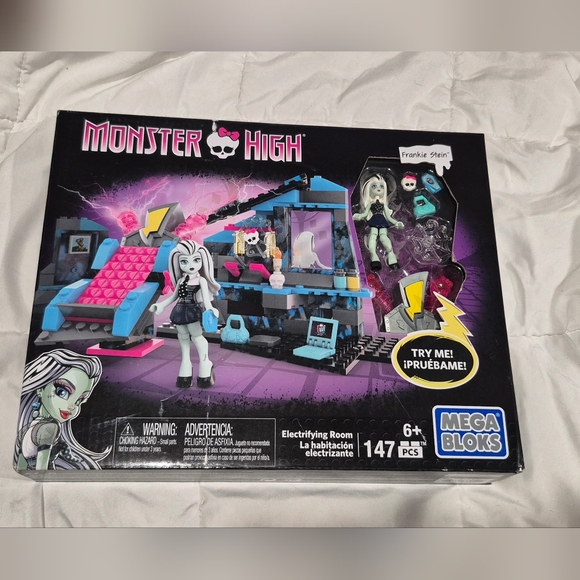 Mega Bloks | Toys | Monster High Mega Bloks Electrifying Room Set Blue ...